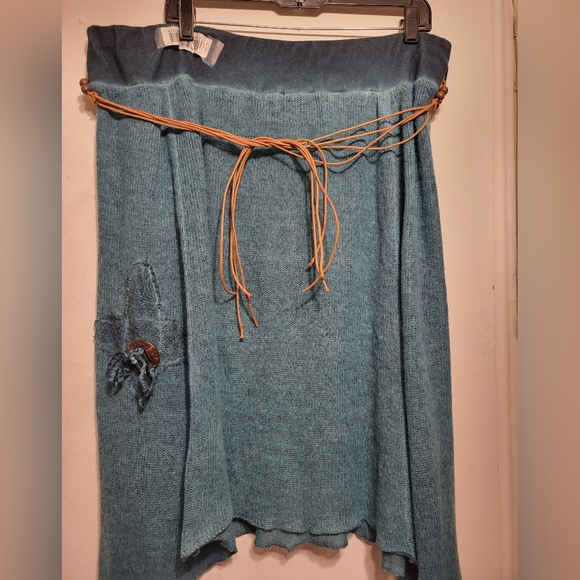 The Pyramid Collection | Skirts | The Pyramid Collection Teal Knitted ...